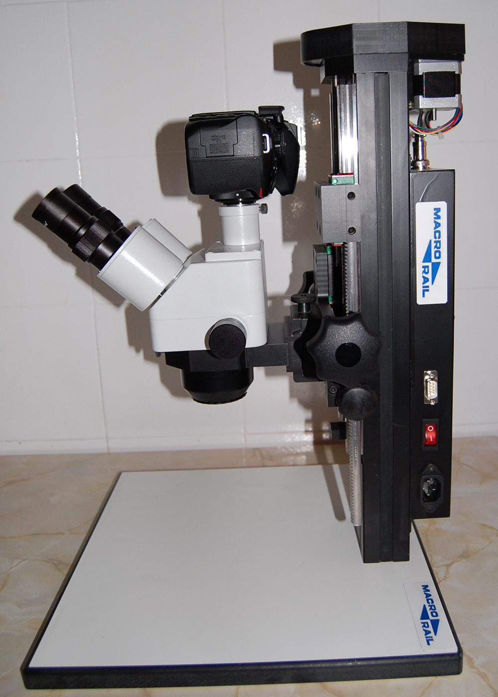 MacroRail vertical version. The power in your hand... - Page 2 ...